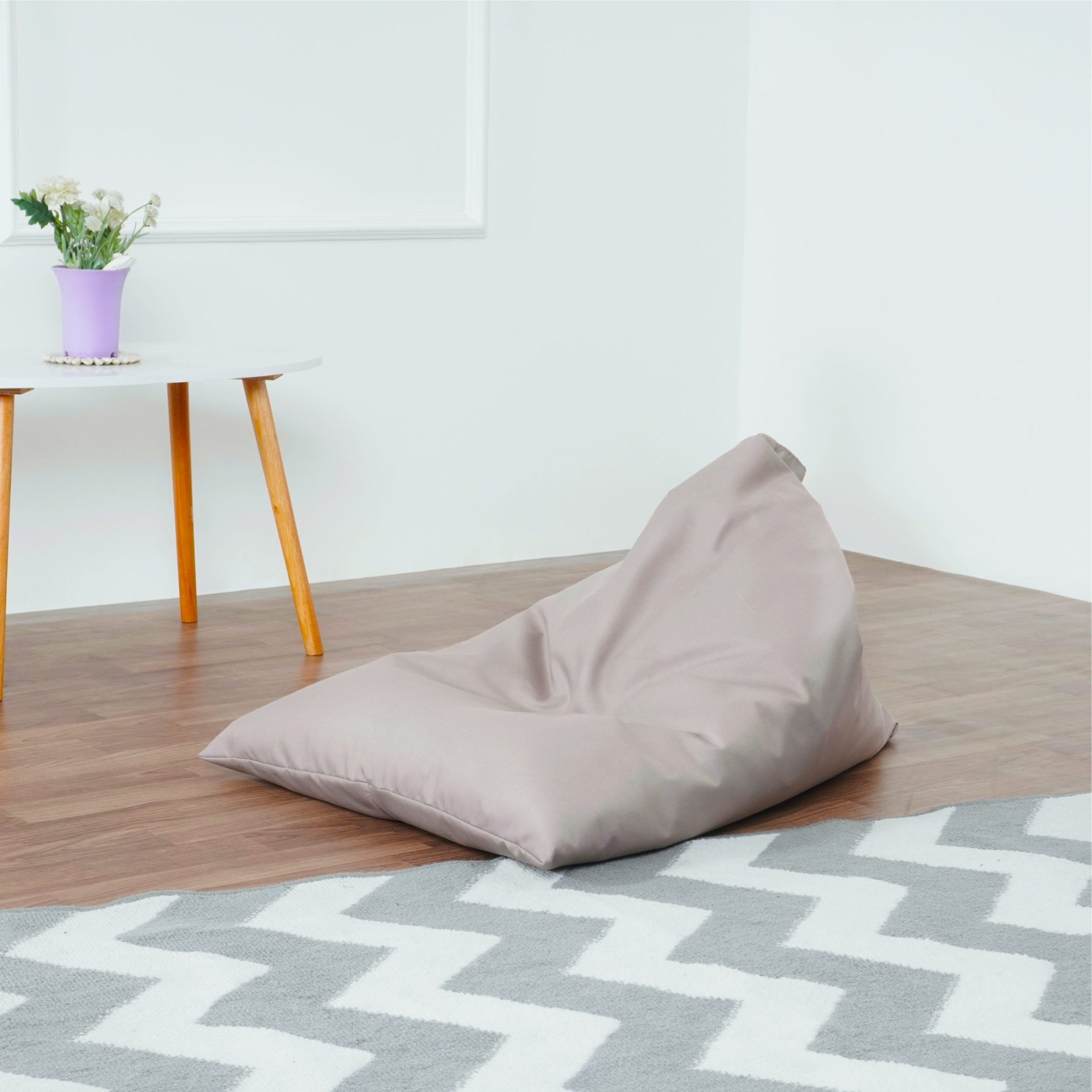 Bean Bag Triangle Iva Series (S) | Ajeg Furniture